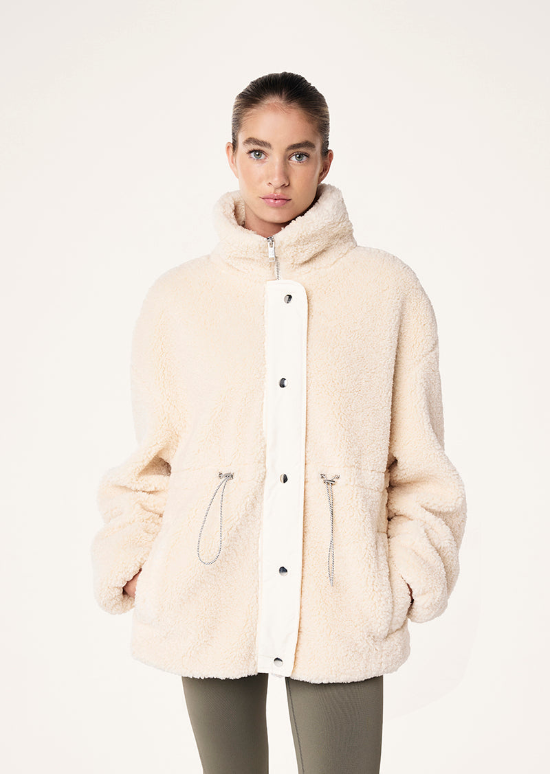 PACIFIC JACKET IN WHISPER WHITE – P.E Nation